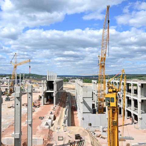 Ministerpräsident und Wirtschaftsministerin besuchen Lilly-Baustelle in ...